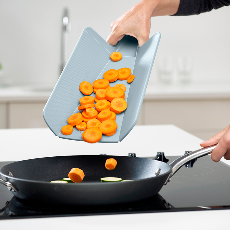 Set of 2 Folding Chopping Boards Blue - Chop2Pot - Joseph Joseph